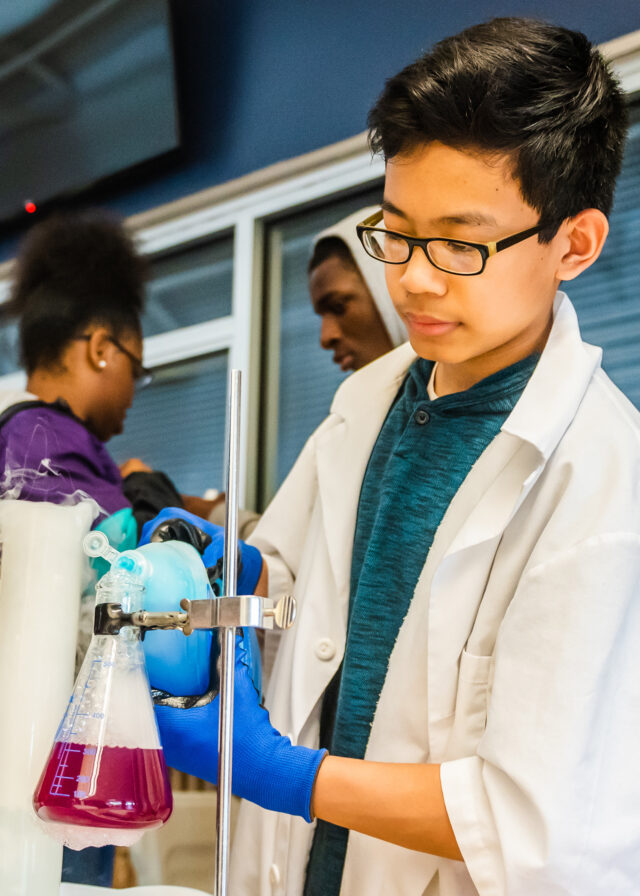 Science Everywhere Returns with a Bang - UNC Greensboro