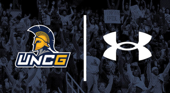 The story behind that iconic Emmylou Harris photograph - UNC Greensboro