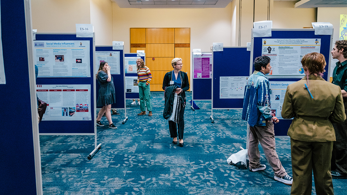 Undergraduate Researchers Show Their Work at UNCG Expo | UNC Greensboro