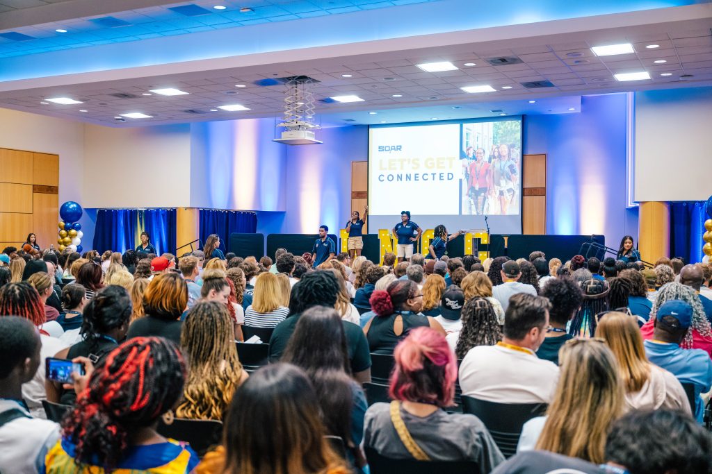 SOAR's Charismatic Student Leaders Encourage Success from Day One | UNC ...